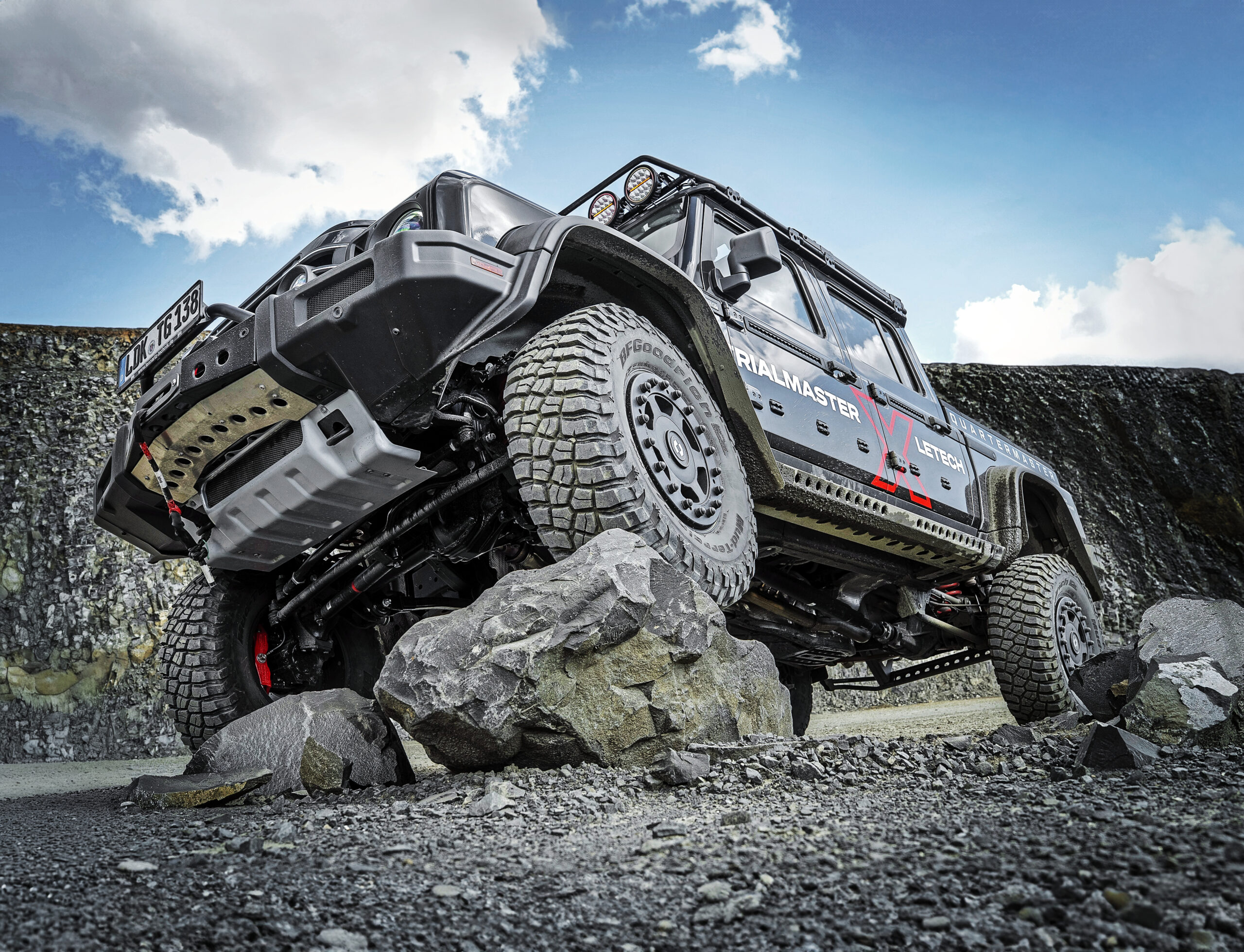 Prueba TT: Ineos Quartermaster LeTech - Revista Car
